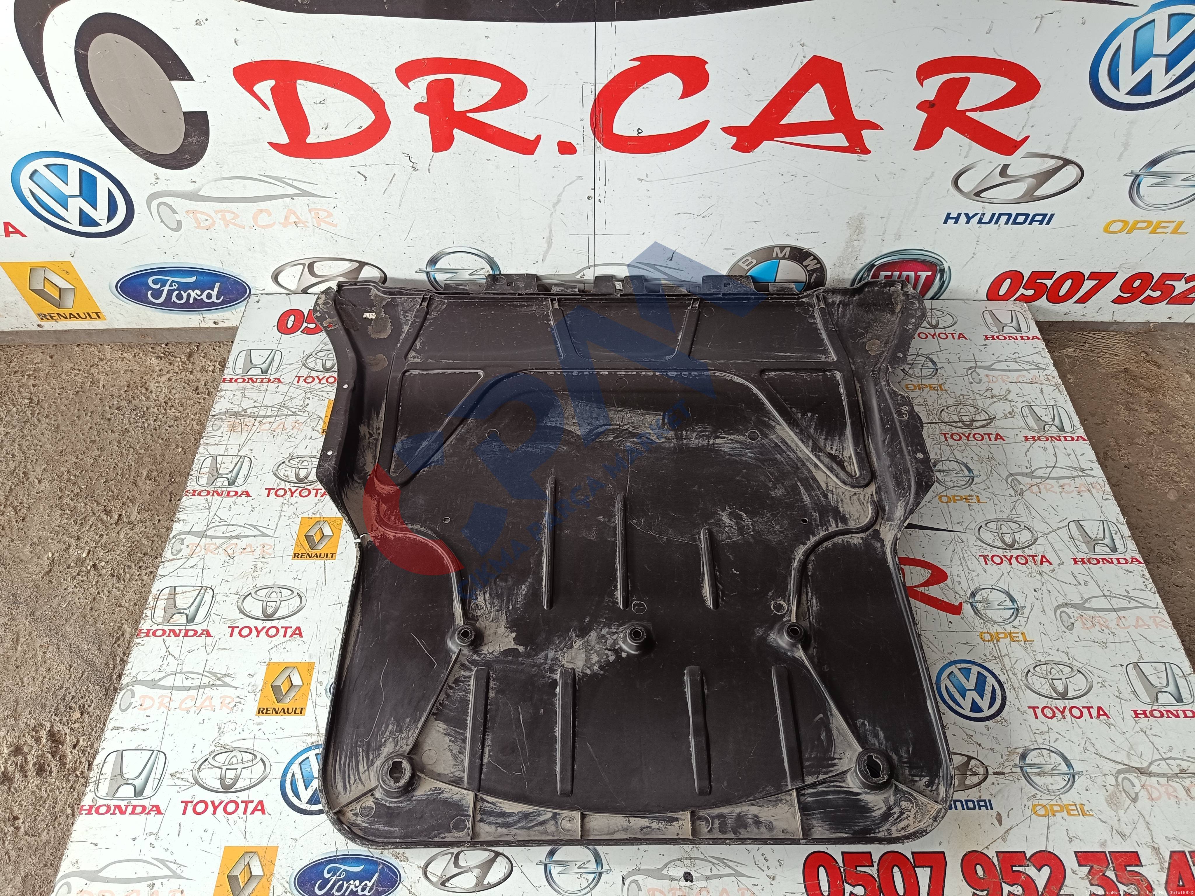 Volkswagen Golf 8 Motor Alt Muhafaza 5WA825236C