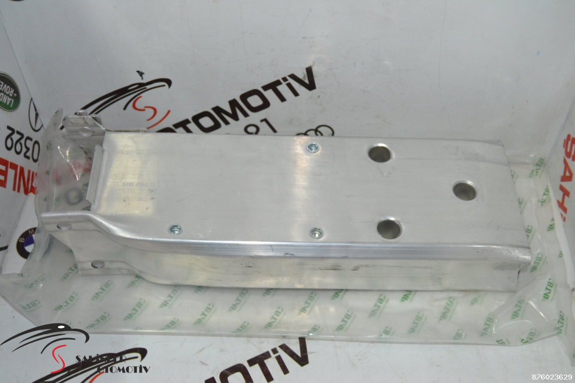 BMW 3 Serisi F20 F30 F32 Sağ Alt Tampon Demir Ayağı 51117266192