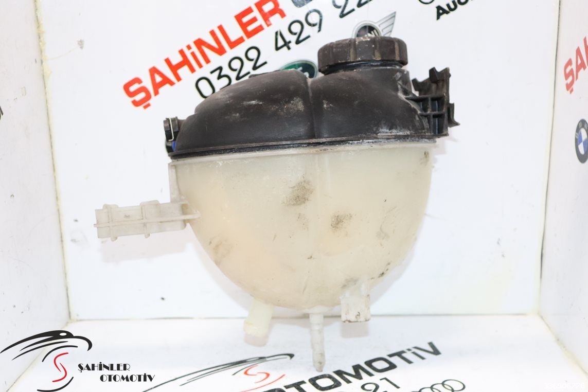 Çıkma Parça Market - Mercedes C Serisi a204 w204 AMG Su Deposu Genleşme ...