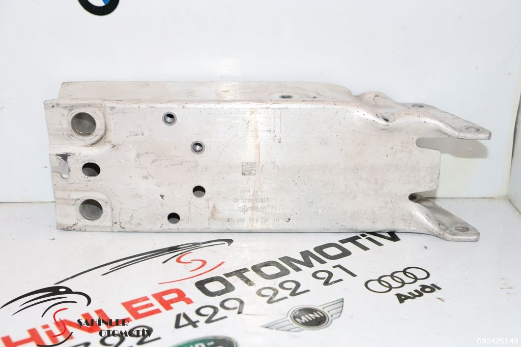 Çıkma Parça Market - Tampon Demir Braketi