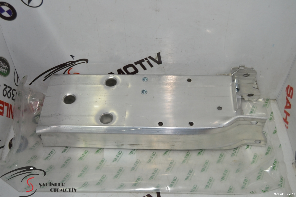 BMW 3 Serisi F20 F30 F32 Sağ Alt Tampon Demir Ayağı 51117266192