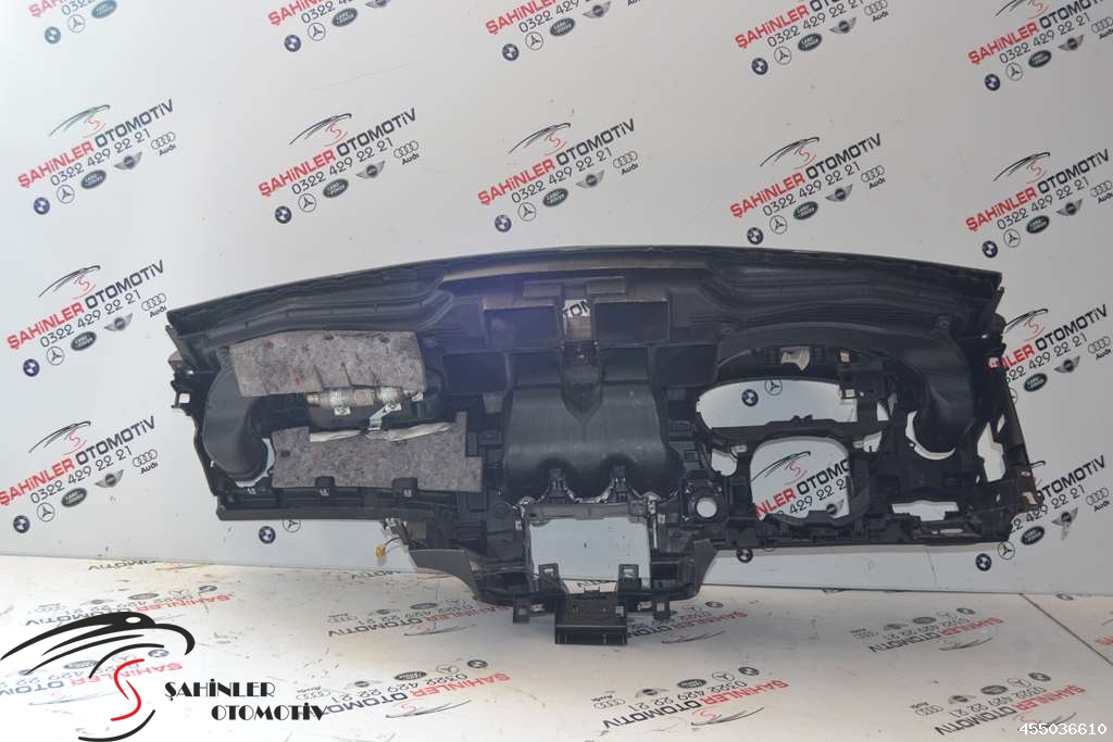 Mercedes GLA Serisi W156 A156 Ön Boş Torpido Göğüslük