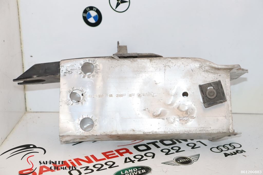 Çıkma Parça Market - Tampon Demir Braketi